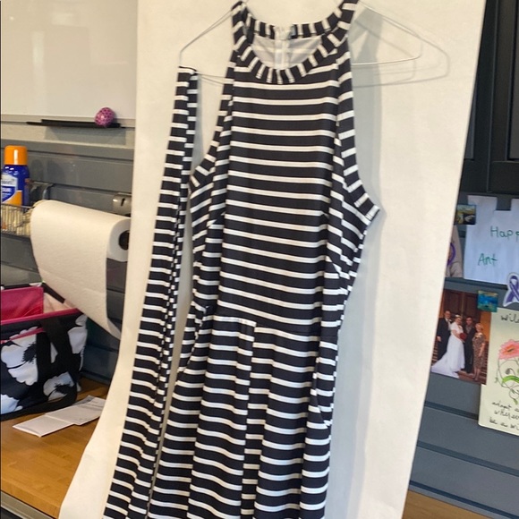 ePretty | Pants & Jumpsuits | Nwt L The Bailey Bw Striped Capri ...